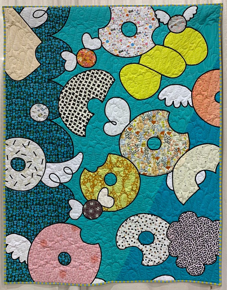 Trending: Quilts with Curves at QuiltCon – The (not so) Dramatic Life