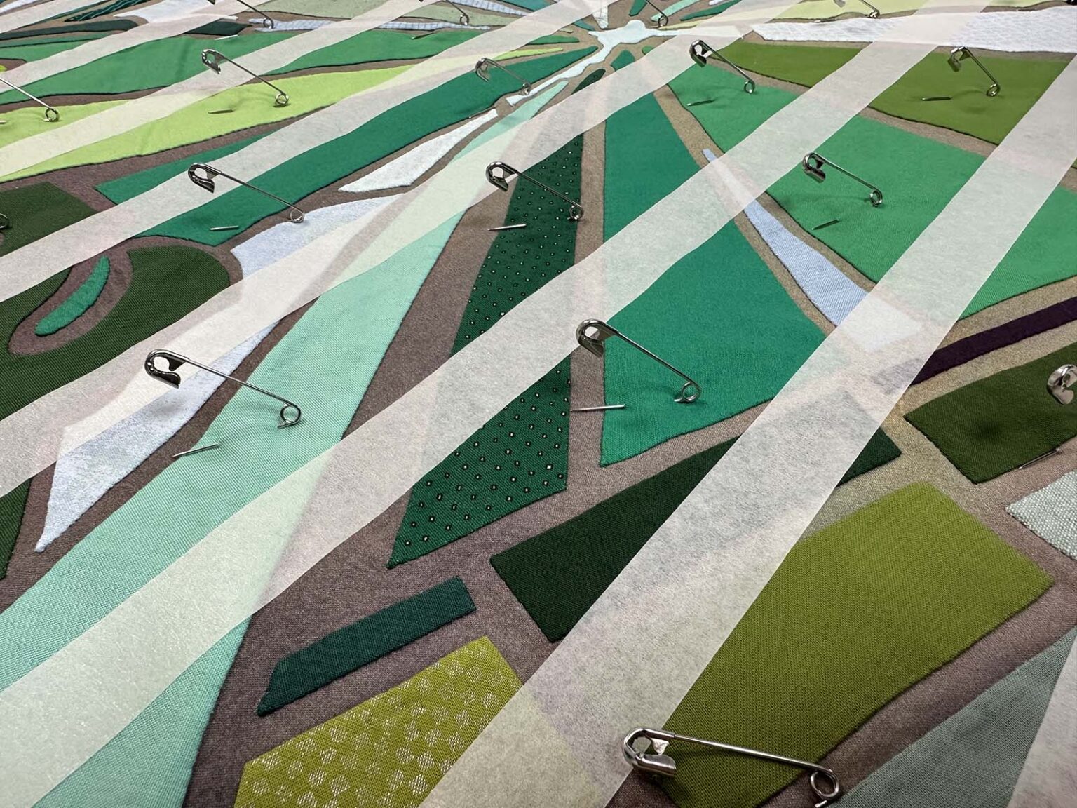 How to Pin Baste Your Quilt for Straight Line Quilting – The (not so ...