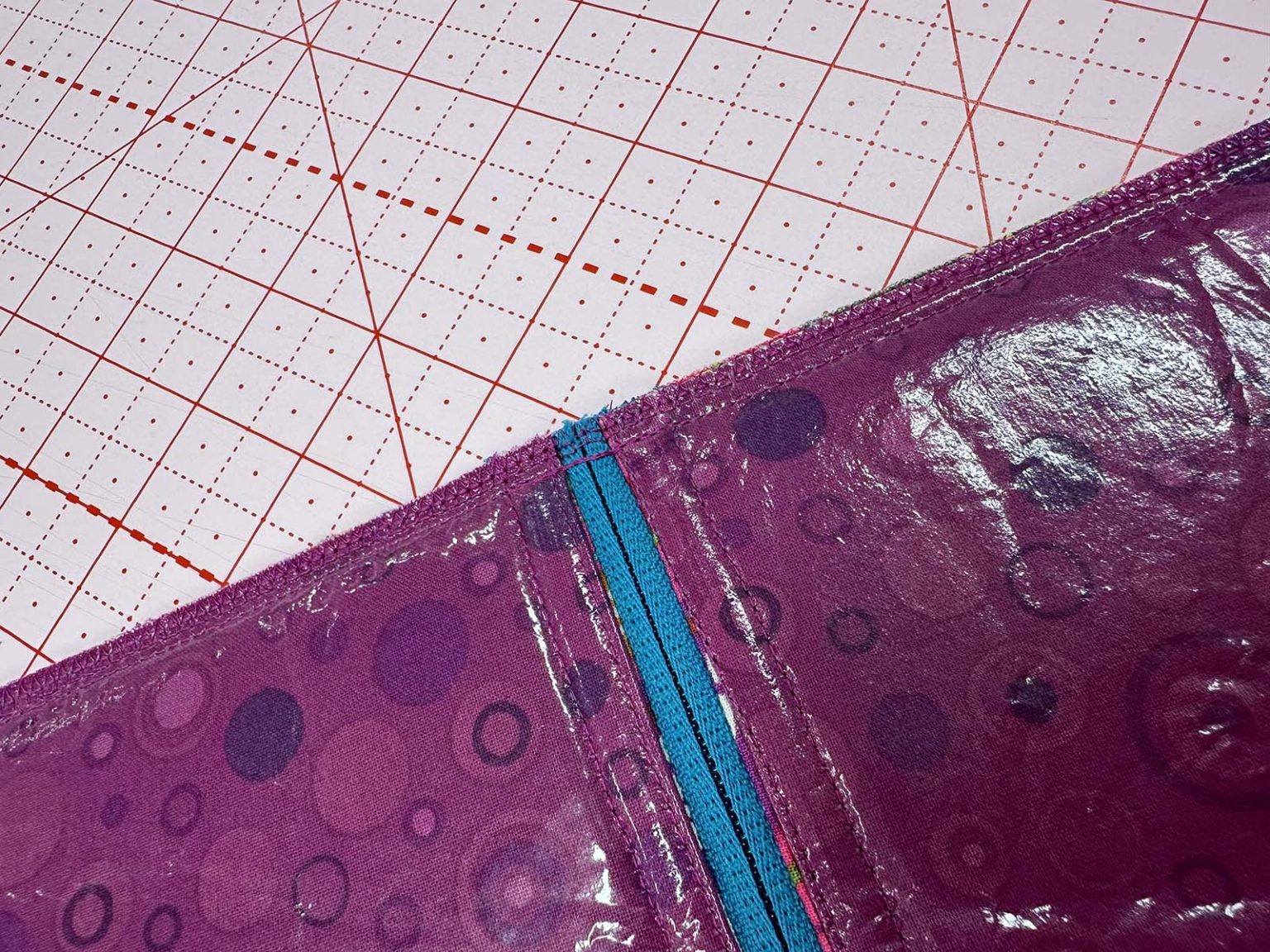 Exposed Zippers and Fusible Vinyl: Making an Easy & Useful Fancy Zip ...